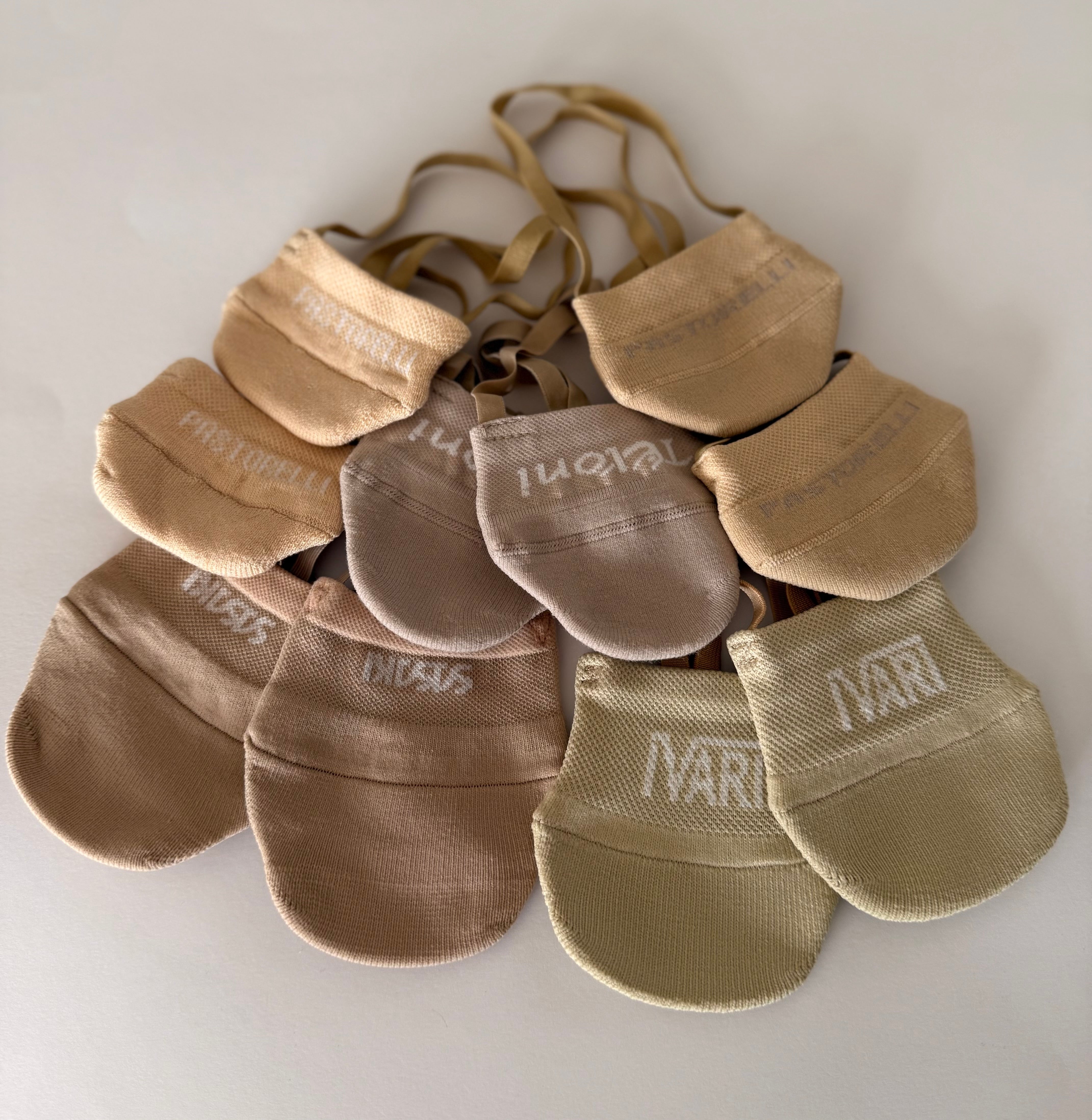Toe Socks & Shoes – RG Room